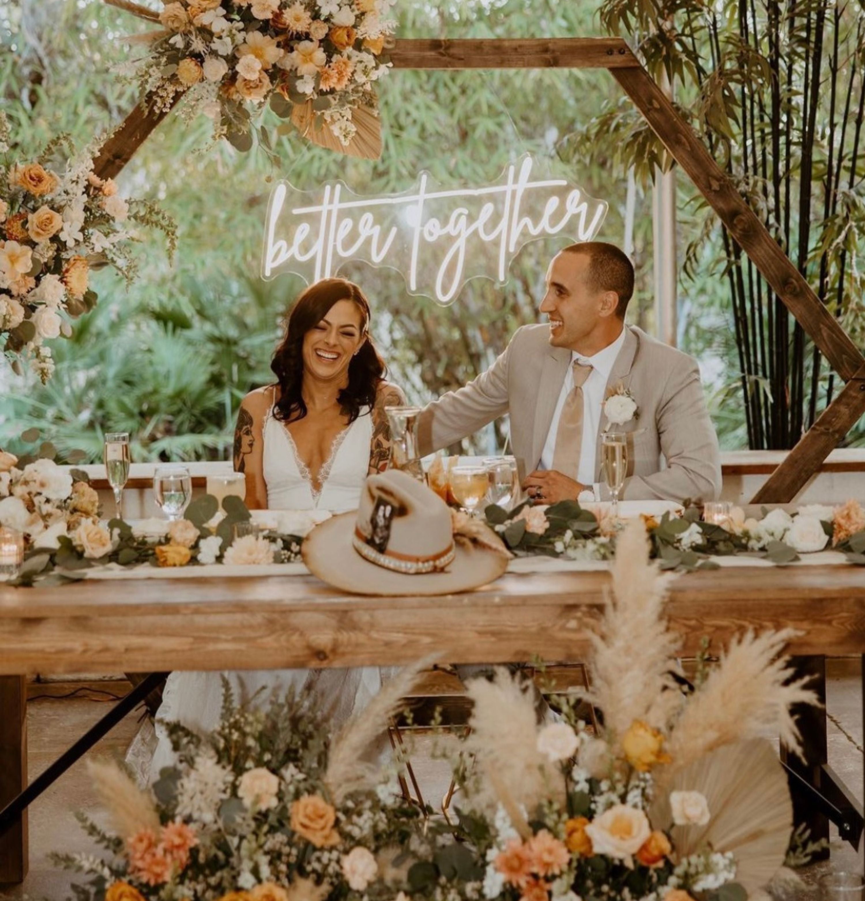 Neon Wedding Signs / Bride & Groom Backdrop Neon Sign for Wedding ...